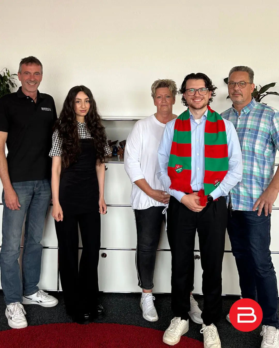 BASIC unterstützt die Mädchenmannschaft des SV Westrich 55 | BASIC Facility Management